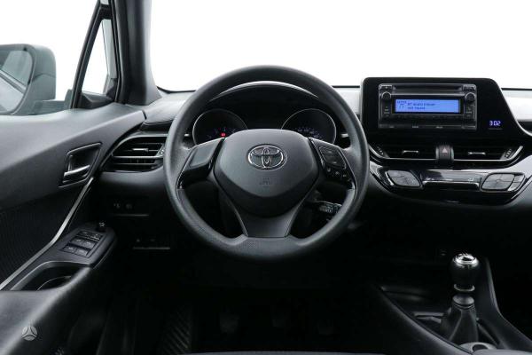 Черный Тойота C-HR 2017 в Вильнюс, объемом двигателя 1.20 л и пробегом 151 тыс. км за 13900 €, фото 9 на AUTOMOTO.COM.LV