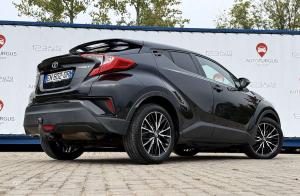 Black Toyota C-HR 2017 in Taurage, with an engine capacity of 1.80 L and mileage of 168 thousand km for 14800 €, photo 3 on AUTOMOTO.COM.LV