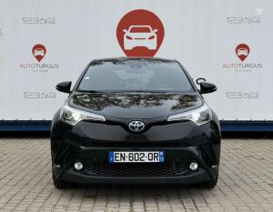 Black Toyota C-HR 2017 in Taurage, with an engine capacity of 1.80 L and mileage of 168 thousand km for 14800 €, photo 8 on AUTOMOTO.COM.LV