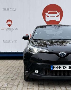 Black Toyota C-HR 2017 in Taurage, with an engine capacity of 1.80 L and mileage of 168 thousand km for 14800 €, photo 9 on AUTOMOTO.COM.LV