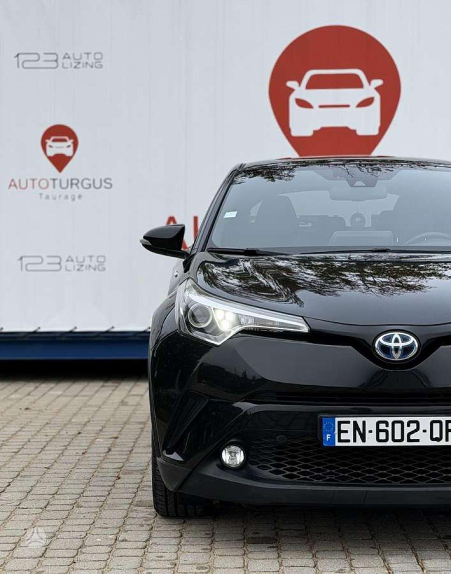 Black Toyota C-HR 2017 in Taurage, with an engine capacity of 1.80 L and mileage of 168 thousand km for 14800 €, photo 9 on AUTOMOTO.COM.LV