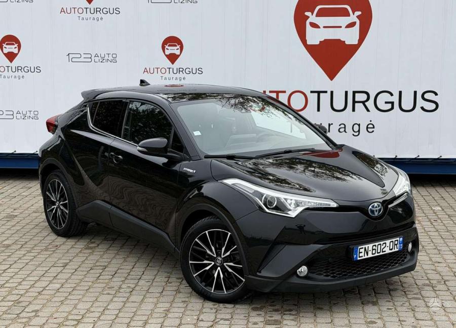 Black Toyota C-HR 2017 in Taurage, with an engine capacity of 1.80 L and mileage of 168 thousand km for 14800 €, photo 13 on AUTOMOTO.COM.LV