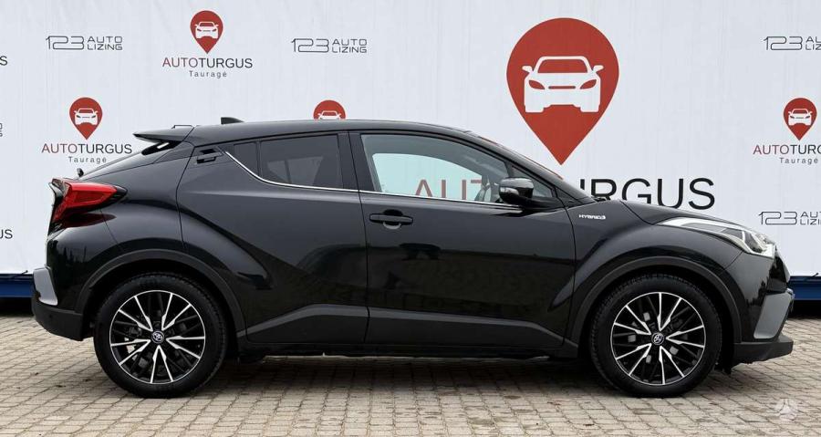 Black Toyota C-HR 2017 in Taurage, with an engine capacity of 1.80 L and mileage of 168 thousand km for 14800 €, photo 17 on AUTOMOTO.COM.LV