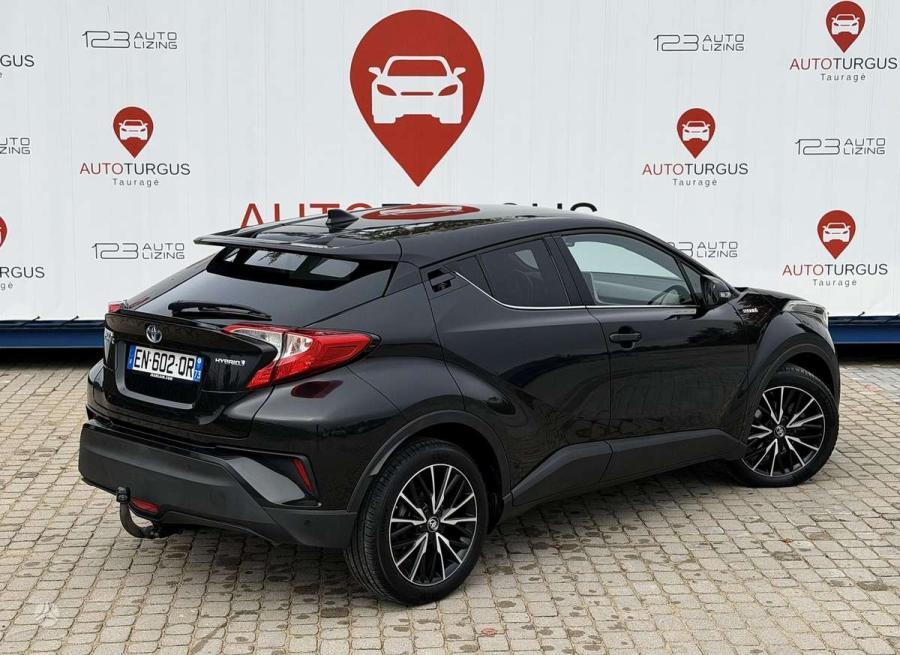 Black Toyota C-HR 2017 in Taurage, with an engine capacity of 1.80 L and mileage of 168 thousand km for 14800 €, photo 28 on AUTOMOTO.COM.LV
