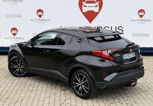 Black Toyota C-HR 2017 in Taurage, with an engine capacity of 1.80 L and mileage of 168 thousand km for 14800 €, photo 30 on AUTOMOTO.COM.LV