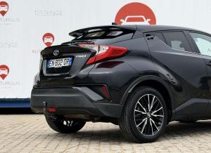 Black Toyota C-HR 2017 in Taurage, with an engine capacity of 1.80 L and mileage of 168 thousand km for 14800 €, photo 33 on AUTOMOTO.COM.LV