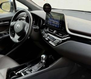 Black Toyota C-HR 2017 in Taurage, with an engine capacity of 1.80 L and mileage of 168 thousand km for 14800 €, photo 45 on AUTOMOTO.COM.LV