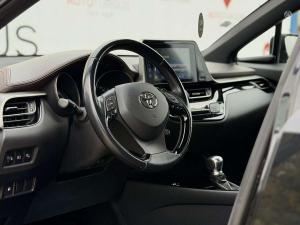 Black Toyota C-HR 2017 in Taurage, with an engine capacity of 1.80 L and mileage of 168 thousand km for 14800 €, photo 50 on AUTOMOTO.COM.LV