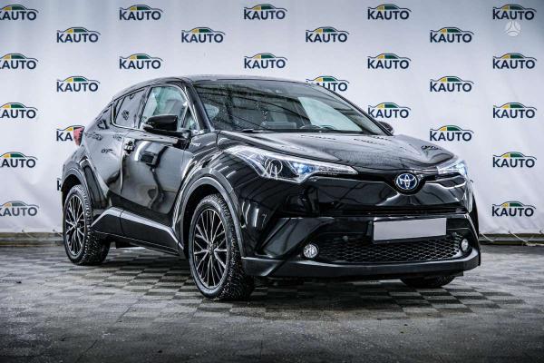 Black Toyota C-HR 2018 in Kaunas, with an engine capacity of 1.80 L and mileage of 208 thousand km for 15990 €, photo 2 on AUTOMOTO.COM.LV