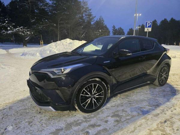 Melns Toyota C-HR 2018 Utena, ar dzinēja tilpumu 1.80 L un nobraukumu 123 tūkst. km par 15400 €, foto 2 vietnē AUTOMOTO.COM.LV