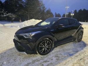 Melns Toyota C-HR 2018 Utena, ar dzinēja tilpumu 1.80 L un nobraukumu 123 tūkst. km par 15400 €, foto 2 vietnē AUTOMOTO.COM.LV