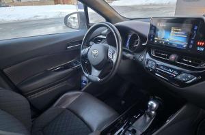 Melns Toyota C-HR 2018 Utena, ar dzinēja tilpumu 1.80 L un nobraukumu 123 tūkst. km par 15400 €, foto 11 vietnē AUTOMOTO.COM.LV