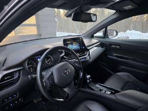Melns Toyota C-HR 2018 Utena, ar dzinēja tilpumu 1.80 L un nobraukumu 123 tūkst. km par 15400 €, foto 12 vietnē AUTOMOTO.COM.LV