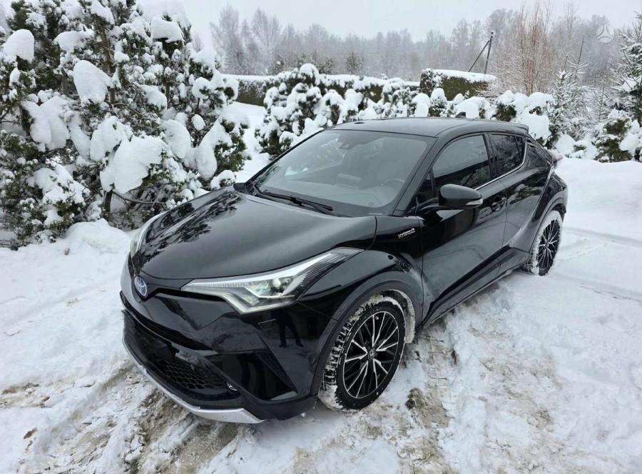 Melns Toyota C-HR 2018 Utena, ar dzinēja tilpumu 1.80 L un nobraukumu 123 tūkst. km par 15700 €, foto 31 vietnē AUTOMOTO.COM.LV