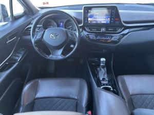 Melns Toyota C-HR 2018 Viļņa, ar dzinēja tilpumu 1.80 L un nobraukumu 155 tūkst. km par 17300 €, foto 11 vietnē AUTOMOTO.COM.LV