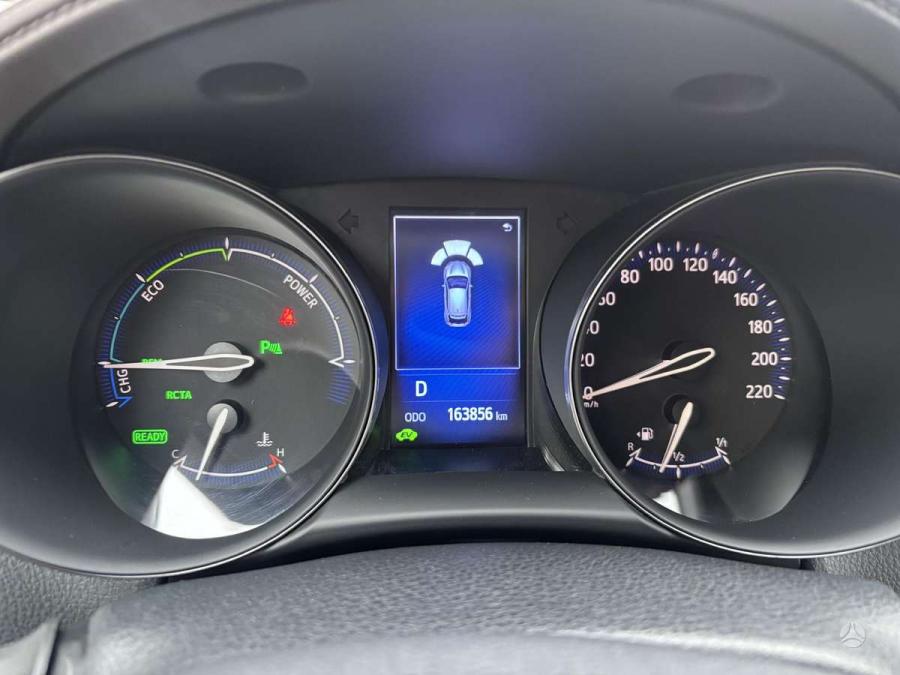 Black Toyota C-HR 2018 in Vilnius, with an engine capacity of 1.80 L and mileage of 160 thousand km for 16999 €, photo 21 on AUTOMOTO.COM.LV