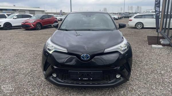Melns Toyota C-HR 2018 Marijampole, ar dzinēja tilpumu 1.80 L un nobraukumu 129 tūkst. km par 16700 €, foto 3 vietnē AUTOMOTO.COM.LV