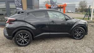 Melns Toyota C-HR 2018 Marijampole, ar dzinēja tilpumu 1.80 L un nobraukumu 129 tūkst. km par 16700 €, foto 6 vietnē AUTOMOTO.COM.LV