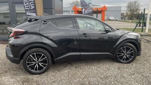 Melns Toyota C-HR 2018 Marijampole, ar dzinēja tilpumu 1.80 L un nobraukumu 129 tūkst. km par 16700 €, foto 11 vietnē AUTOMOTO.COM.LV