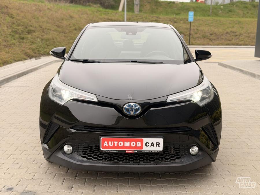 Melns Toyota C-HR 2018 Viļņa, ar dzinēja tilpumu 1.80 L un nobraukumu 122 tūkst. km par 16350 €, foto 3 vietnē AUTOMOTO.COM.LV