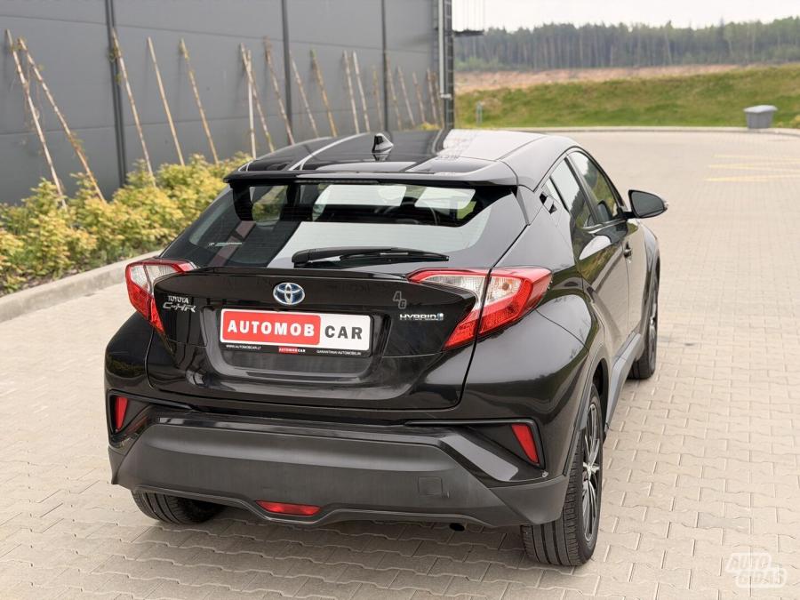 Melns Toyota C-HR 2018 Viļņa, ar dzinēja tilpumu 1.80 L un nobraukumu 122 tūkst. km par 16350 €, foto 6 vietnē AUTOMOTO.COM.LV