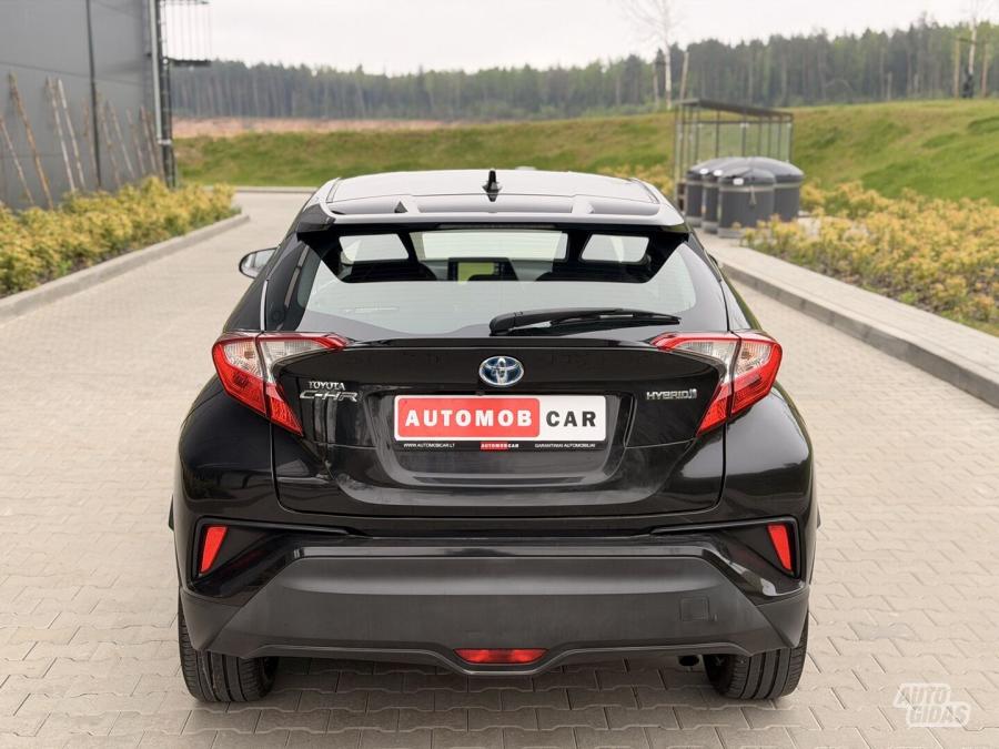 Melns Toyota C-HR 2018 Viļņa, ar dzinēja tilpumu 1.80 L un nobraukumu 122 tūkst. km par 16350 €, foto 7 vietnē AUTOMOTO.COM.LV