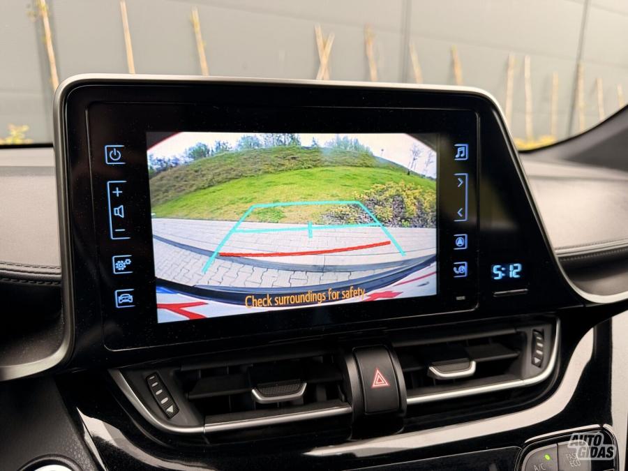 Melns Toyota C-HR 2018 Viļņa, ar dzinēja tilpumu 1.80 L un nobraukumu 122 tūkst. km par 16350 €, foto 19 vietnē AUTOMOTO.COM.LV