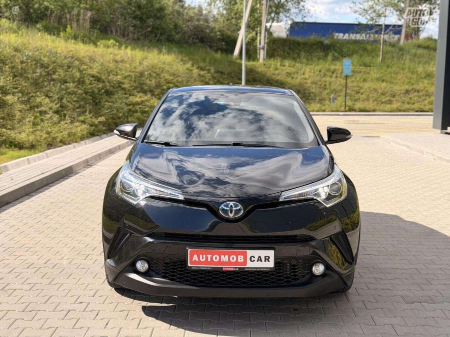 Черный Тойота C-HR 2018 в Вильнюс, объемом двигателя 1.80 л и пробегом 132 тыс. км за 17650 €, фото 3 на AUTOMOTO.COM.LV