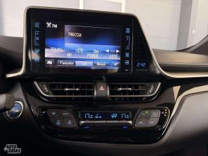Black Toyota C-HR 2018 in Vilnius, with an engine capacity of 1.80 L and mileage of 132 thousand km for 17650 €, photo 22 on AUTOMOTO.COM.LV