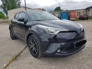 Black Toyota C-HR 2018 in Siauliai, with an engine capacity of 1.80 L and mileage of 117 thousand km for 17900 €, photo 4 on AUTOMOTO.COM.LV
