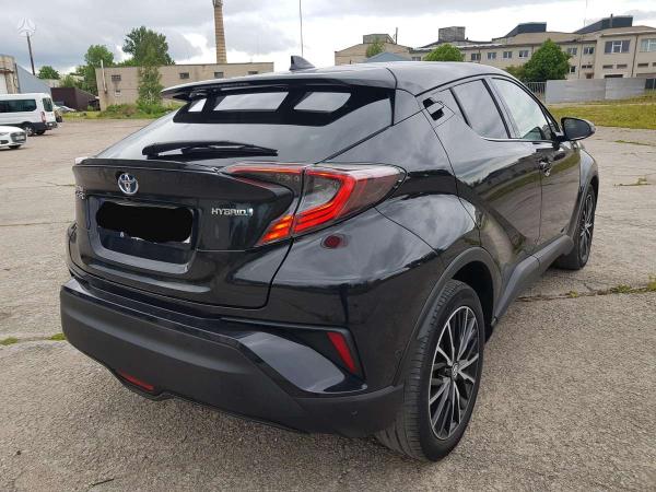 Melns Toyota C-HR 2018 Šauļi, ar dzinēja tilpumu 1.80 L un nobraukumu 117 tūkst. km par 17900 €, foto 5 vietnē AUTOMOTO.COM.LV