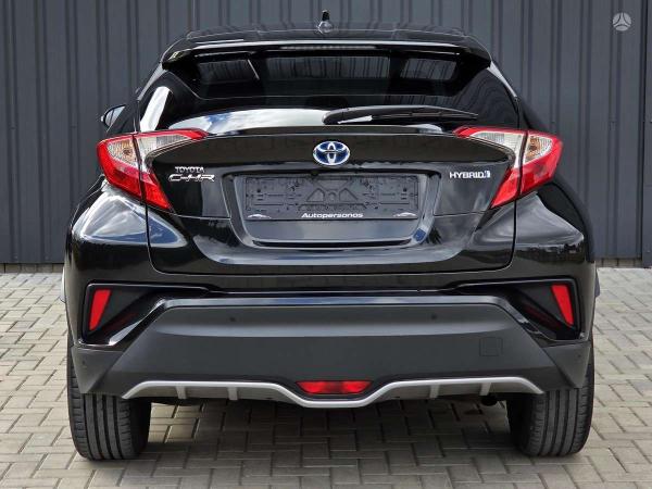 Черный Тойота C-HR 2018 в Каунас, объемом двигателя 1.80 л и пробегом 198 тыс. км за 15999 €, фото 5 на AUTOMOTO.COM.LV