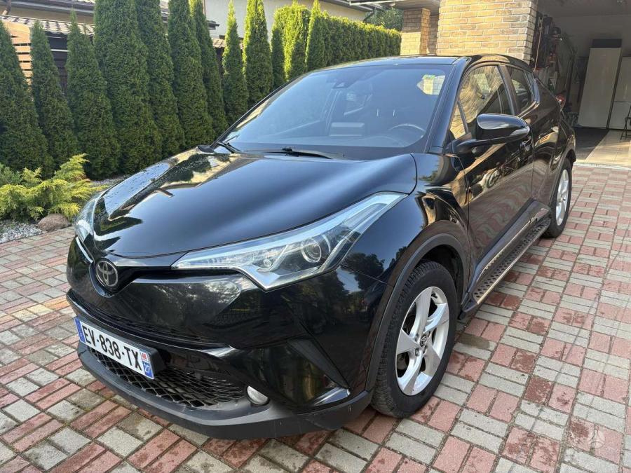 Черный Тойота C-HR 2018 в Вильнюс, объемом двигателя 1.20 л и пробегом 198 тыс. км за 9250 €, фото 3 на AUTOMOTO.COM.LV