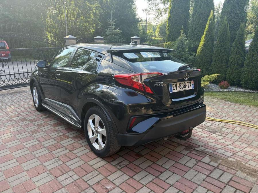 Черный Тойота C-HR 2018 в Вильнюс, объемом двигателя 1.20 л и пробегом 198 тыс. км за 9250 €, фото 4 на AUTOMOTO.COM.LV