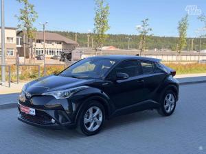 Melns Toyota C-HR 2018 Viļņa, ar dzinēja tilpumu 1.80 L un nobraukumu 83 tūkst. km par 17450 €, foto  vietnē AUTOMOTO.COM.LV