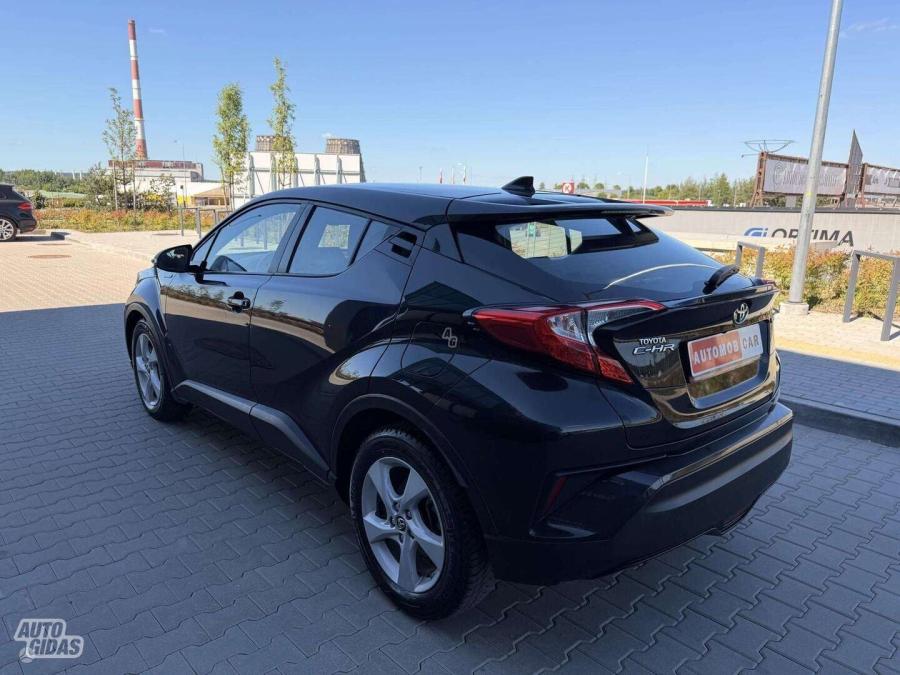 Melns Toyota C-HR 2018 Viļņa, ar dzinēja tilpumu 1.80 L un nobraukumu 83 tūkst. km par 17450 €, foto 5 vietnē AUTOMOTO.COM.LV