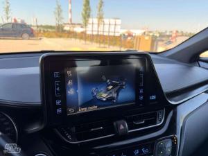 Melns Toyota C-HR 2018 Viļņa, ar dzinēja tilpumu 1.80 L un nobraukumu 83 tūkst. km par 17450 €, foto 26 vietnē AUTOMOTO.COM.LV