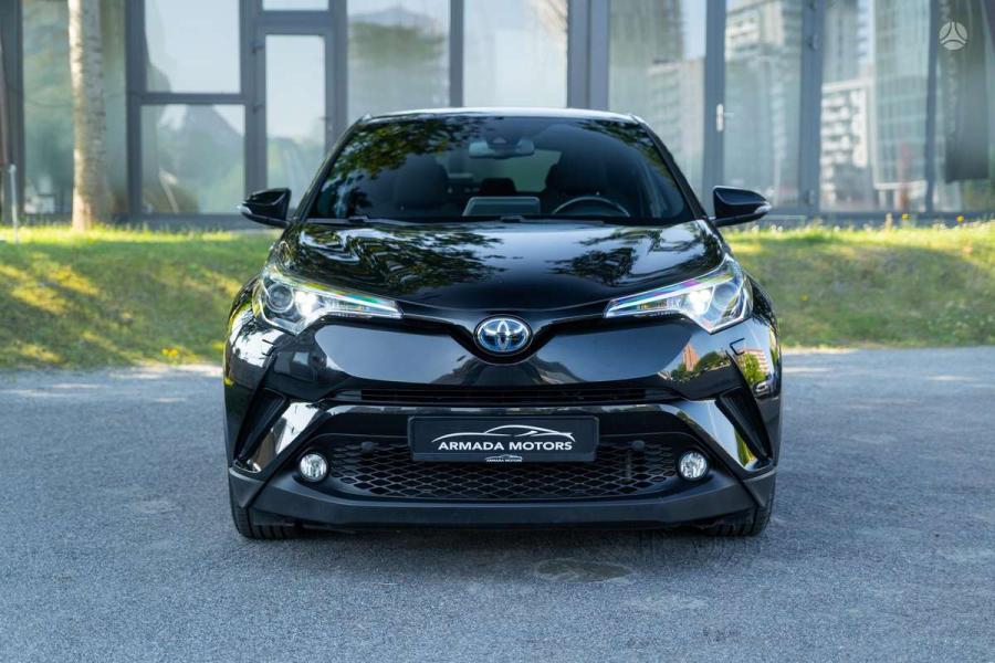Melns Toyota C-HR 2018 Viļņa, ar dzinēja tilpumu 1.80 L un nobraukumu 183 tūkst. km par 14900 €, foto 5 vietnē AUTOMOTO.COM.LV