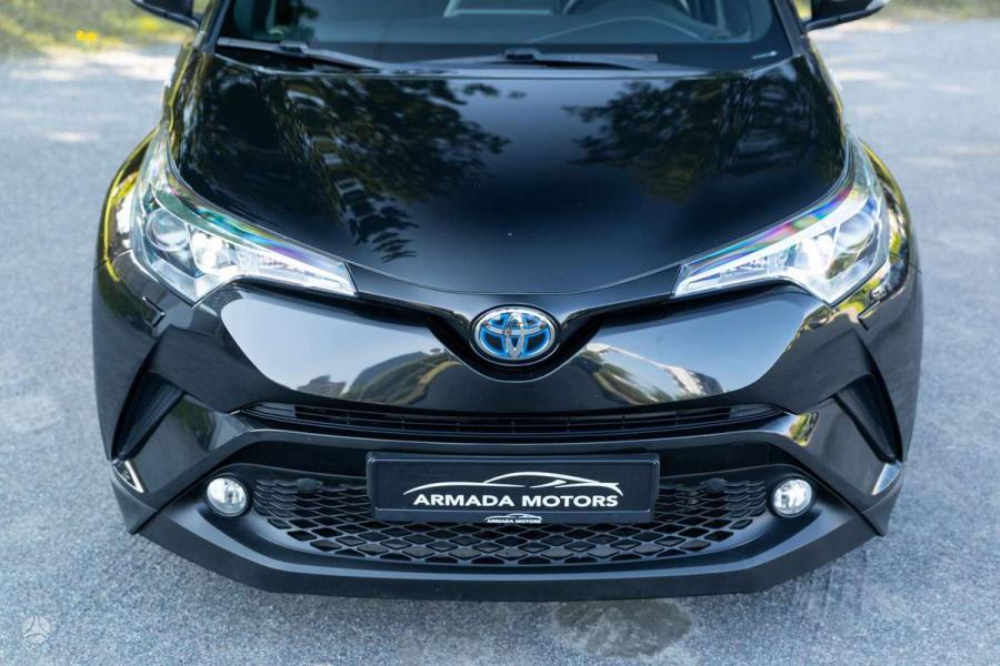 Melns Toyota C-HR 2018 Viļņa, ar dzinēja tilpumu 1.80 L un nobraukumu 183 tūkst. km par 14900 €, foto 6 vietnē AUTOMOTO.COM.LV