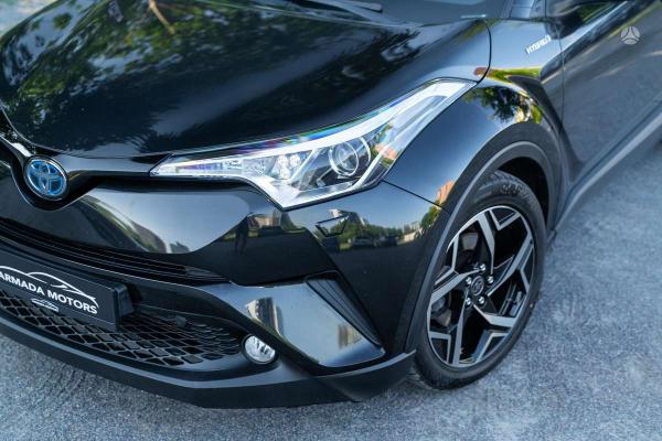 Melns Toyota C-HR 2018 Viļņa, ar dzinēja tilpumu 1.80 L un nobraukumu 183 tūkst. km par 14900 €, foto 7 vietnē AUTOMOTO.COM.LV