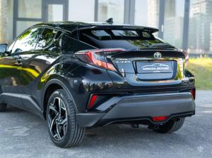 Melns Toyota C-HR 2018 Viļņa, ar dzinēja tilpumu 1.80 L un nobraukumu 183 tūkst. km par 14900 €, foto 13 vietnē AUTOMOTO.COM.LV