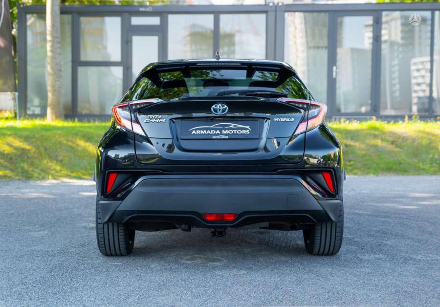 Melns Toyota C-HR 2018 Viļņa, ar dzinēja tilpumu 1.80 L un nobraukumu 183 tūkst. km par 14900 €, foto 14 vietnē AUTOMOTO.COM.LV