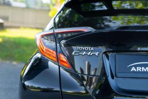 Melns Toyota C-HR 2018 Viļņa, ar dzinēja tilpumu 1.80 L un nobraukumu 183 tūkst. km par 14900 €, foto 15 vietnē AUTOMOTO.COM.LV