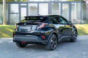 Melns Toyota C-HR 2018 Viļņa, ar dzinēja tilpumu 1.80 L un nobraukumu 183 tūkst. km par 14900 €, foto 16 vietnē AUTOMOTO.COM.LV