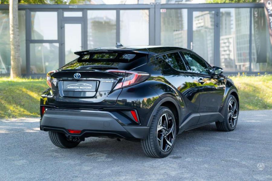 Melns Toyota C-HR 2018 Viļņa, ar dzinēja tilpumu 1.80 L un nobraukumu 183 tūkst. km par 14900 €, foto 16 vietnē AUTOMOTO.COM.LV