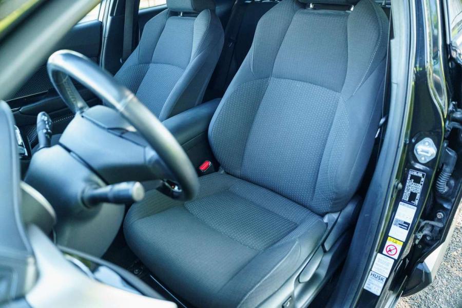 Melns Toyota C-HR 2018 Viļņa, ar dzinēja tilpumu 1.80 L un nobraukumu 183 tūkst. km par 14900 €, foto 19 vietnē AUTOMOTO.COM.LV