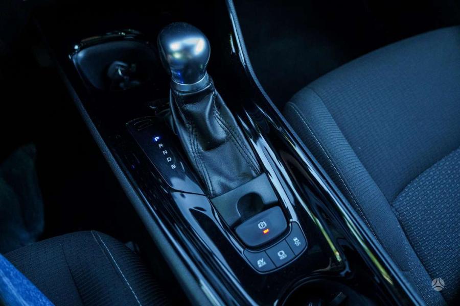 Melns Toyota C-HR 2018 Viļņa, ar dzinēja tilpumu 1.80 L un nobraukumu 183 tūkst. km par 14900 €, foto 28 vietnē AUTOMOTO.COM.LV