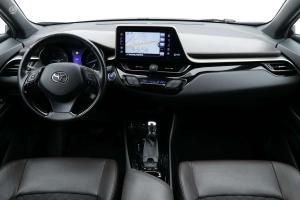Black Toyota C-HR 2018 in Vilnius, with an engine capacity of 1.80 L and mileage of 123 thousand km for 19900 €, photo 8 on AUTOMOTO.COM.LV