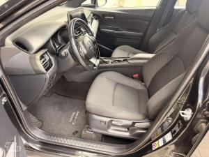 Melns Toyota C-HR 2018 Viļņa, ar dzinēja tilpumu 1.80 L un nobraukumu 83 tūkst. km par 16950 €, foto 17 vietnē AUTOMOTO.COM.LV