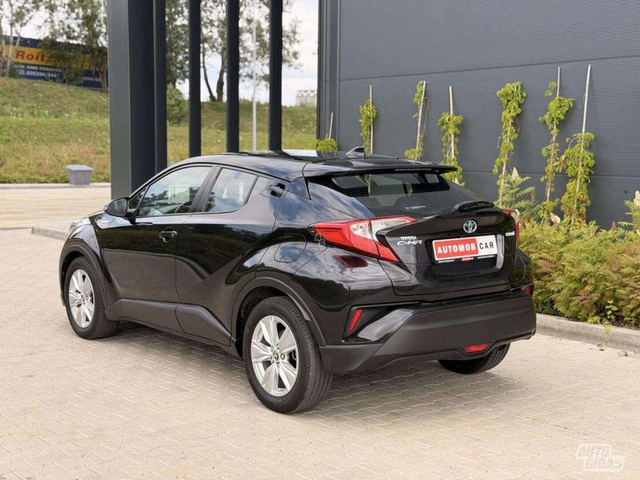 Melns Toyota C-HR 2018 Viļņa, ar dzinēja tilpumu 1.80 L un nobraukumu 83 tūkst. km par 16950 €, foto 20 vietnē AUTOMOTO.COM.LV